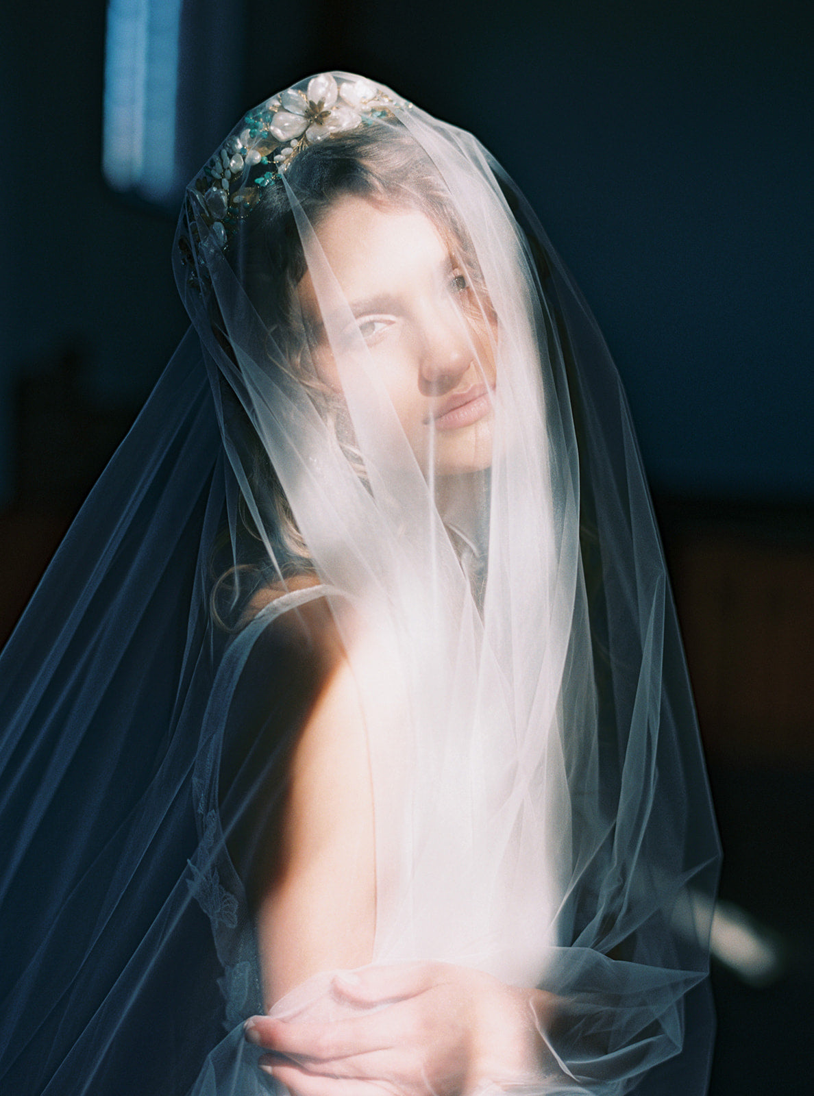 MIRAGE | Sheer Drop Veil – Noon on the Moon