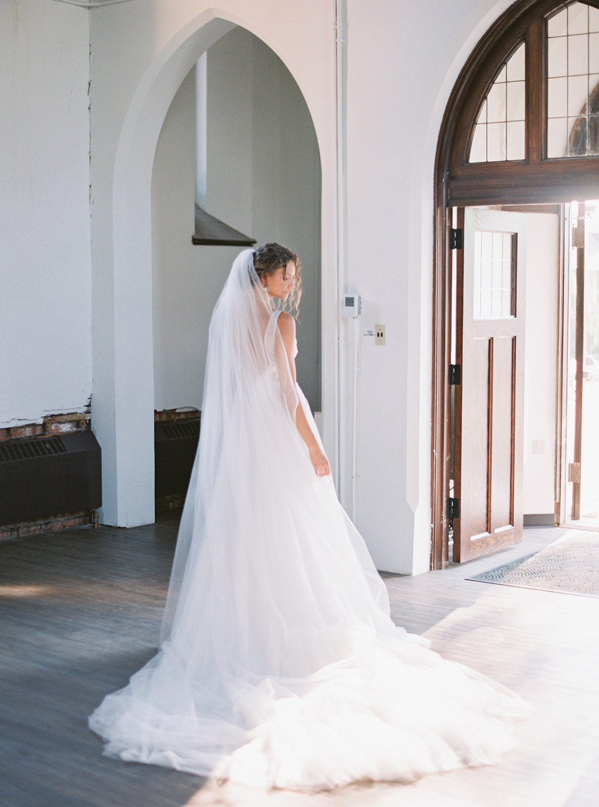 ROSANNA Full Wedding Veil | Voluminous One-Tier - Noon on the Moon